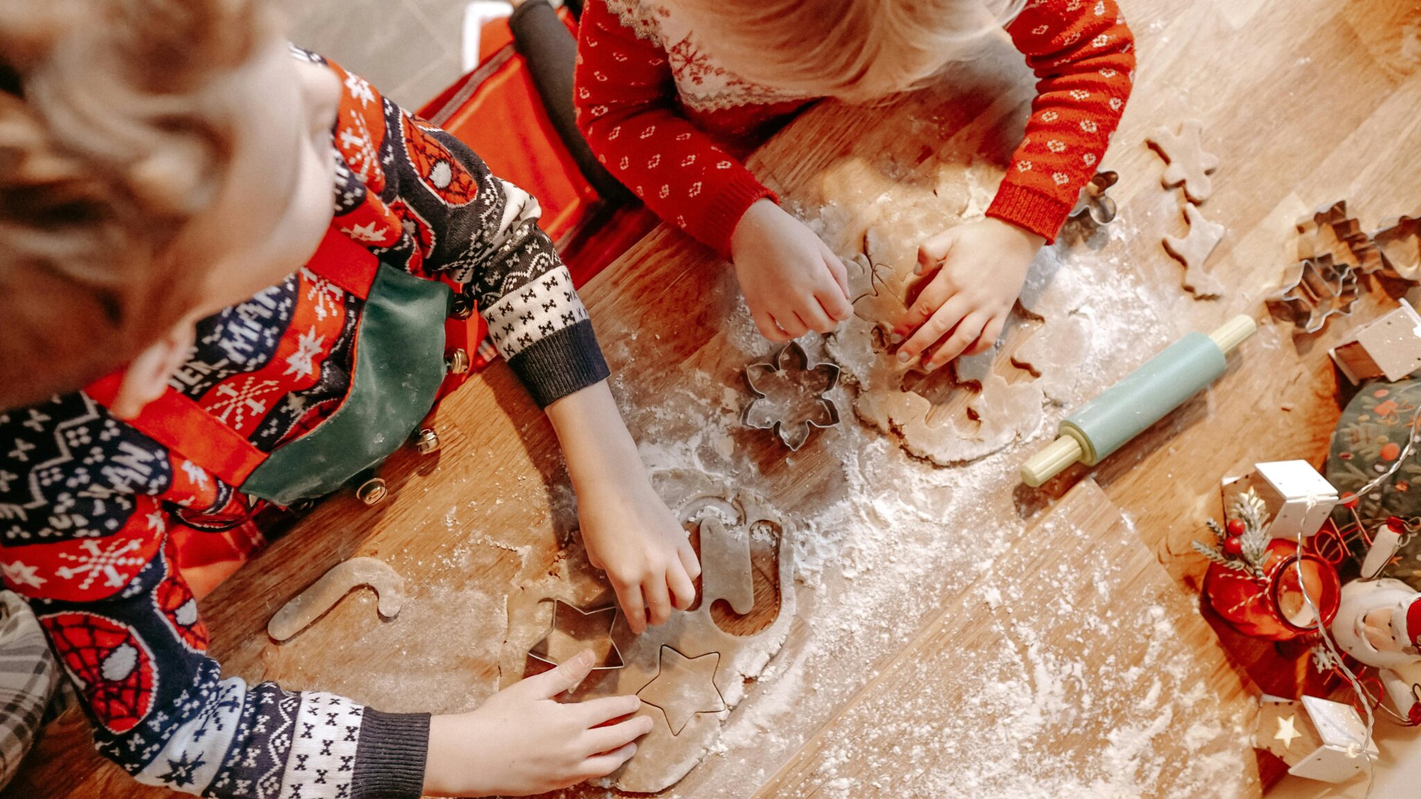 10 Easy and Mess-Free Christmas Activities for Kids - Daniel Lay Event ...