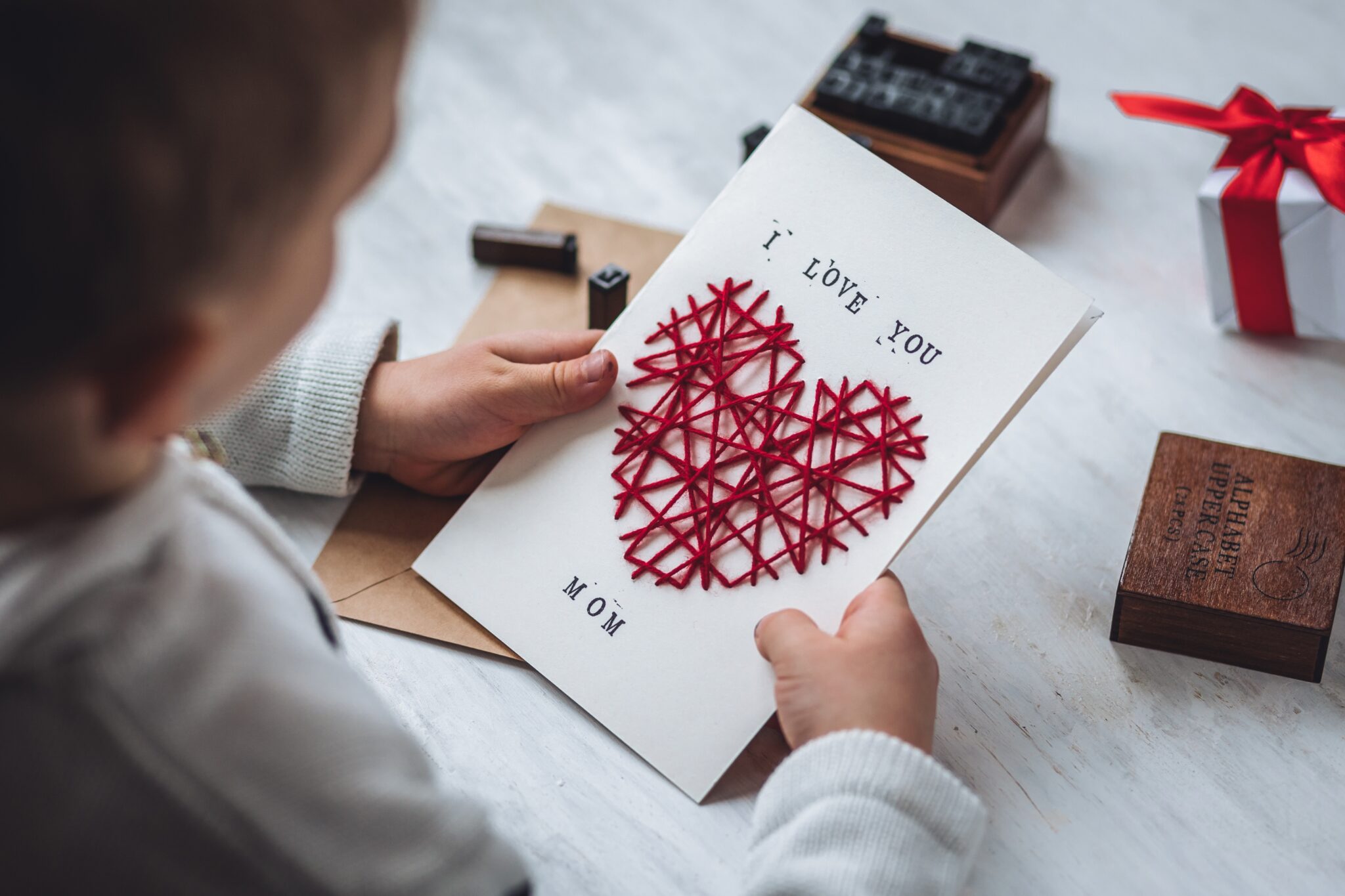 Easy Valentine's Day Crafts for School and Classroom Activities ...